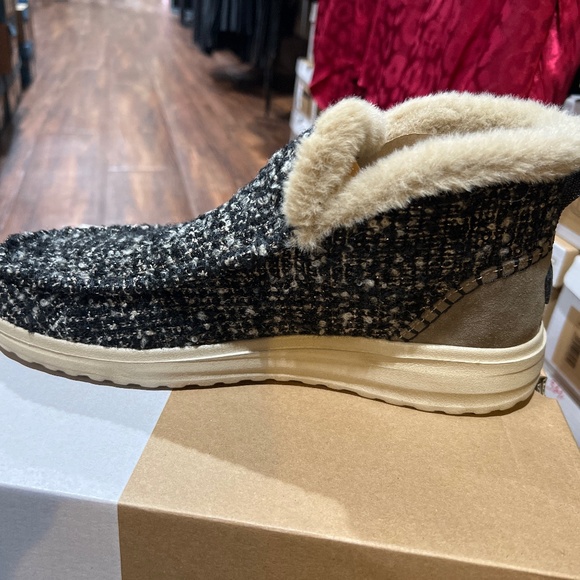 Hey Dude | Shoes | Hey Dude Denny Tan | Poshmark